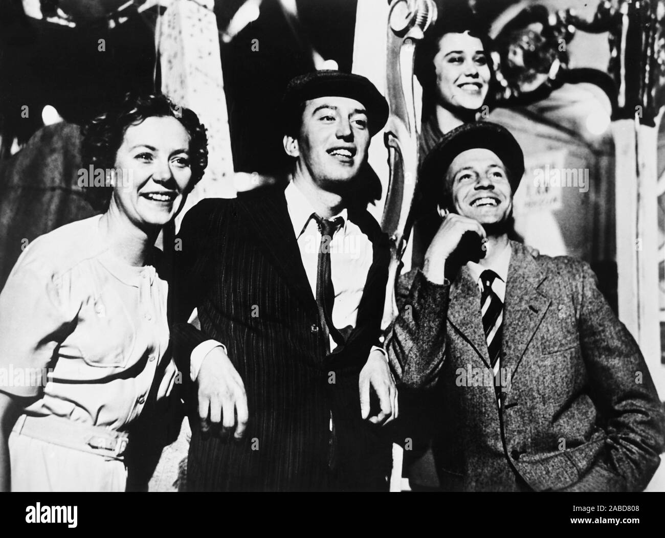 RAVEN'S END, (aka KVARTERET KORPEN), from left: Agneta Prytz, Thommy ...