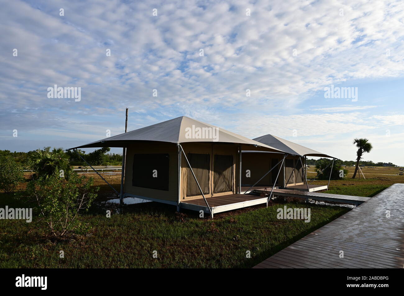 Fixed tent hi-res stock photography and images - Alamy