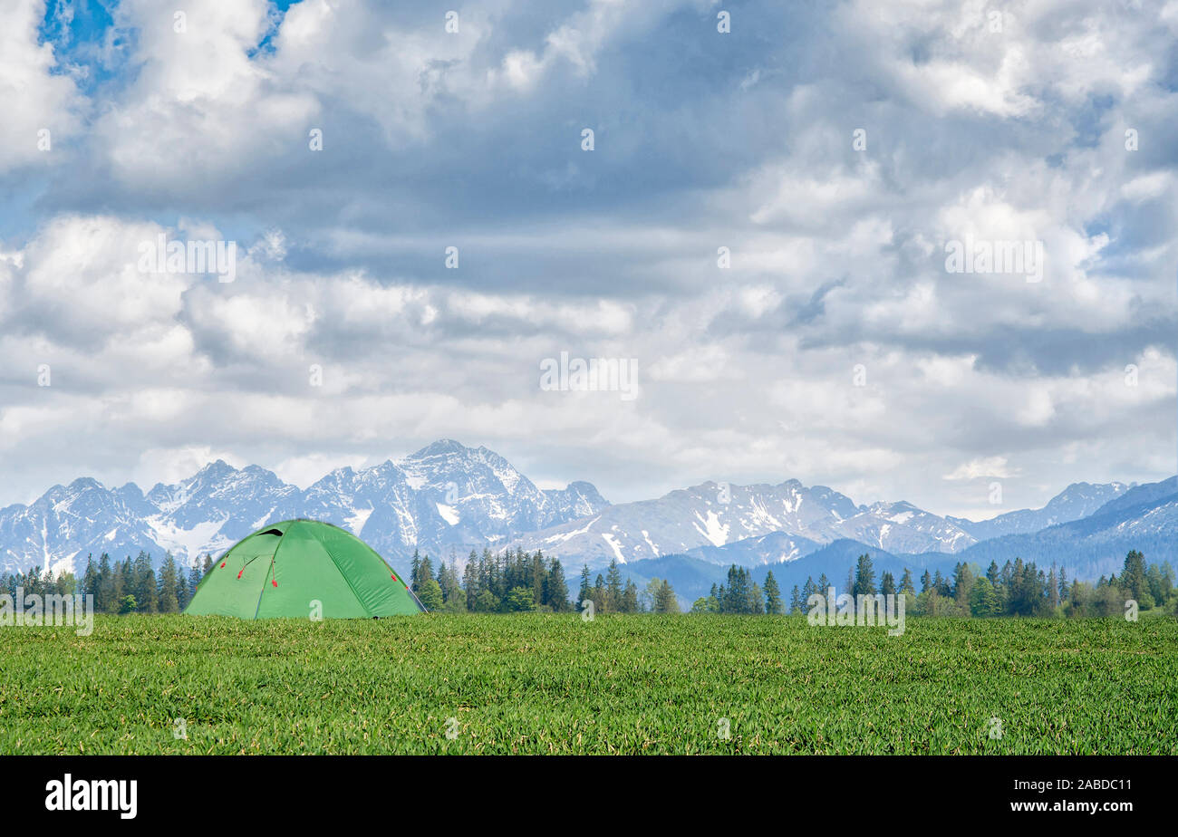 Tent grass hi-res stock photography and images - Alamy