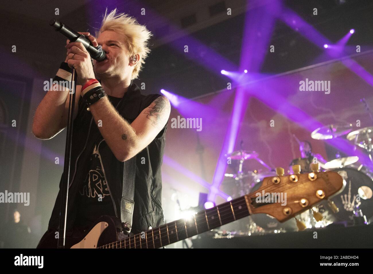November 27, 2019, Calgary, Alberta, Canada: Singer Deryck Whibley of ...