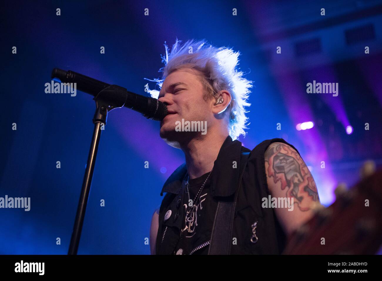 November 27, 2019, Calgary, Alberta, Canada: Singer Deryck Whibley of ...