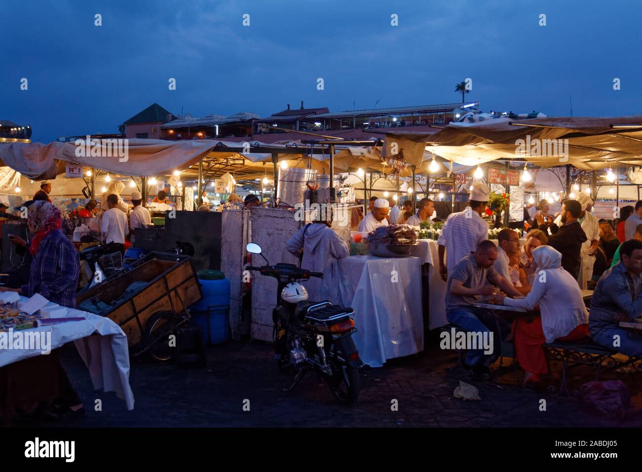 Central square in marrakech hi-res stock photography and images - Alamy