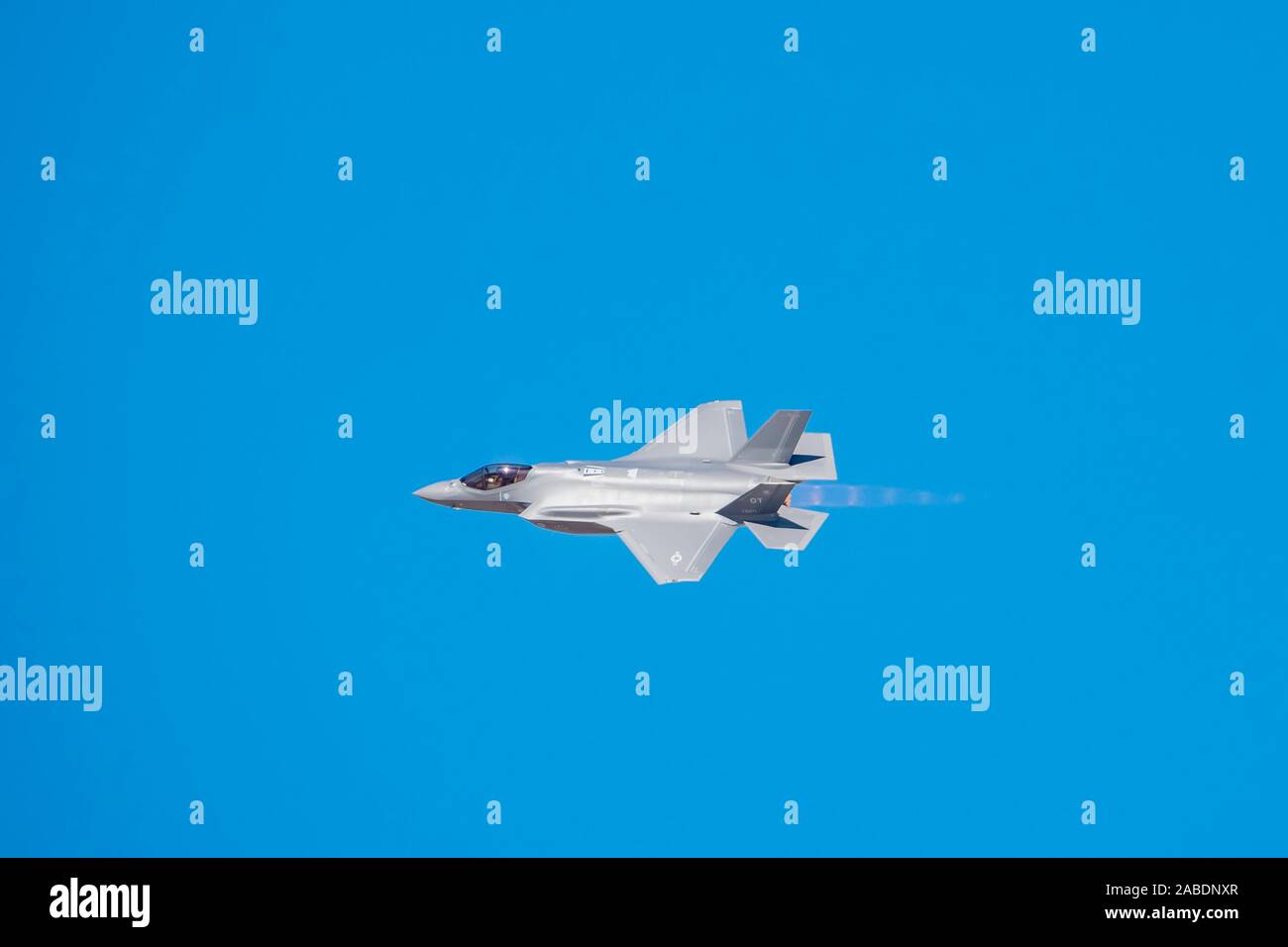 F 35 lightning ii fighter jet hi-res stock photography and images - Alamy