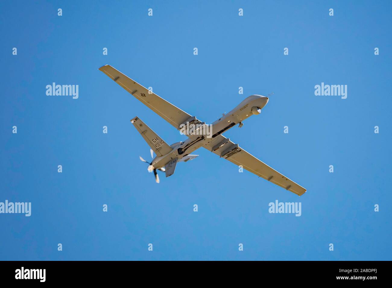 Mq 9 reaper drone hi-res stock photography and images - Alamy