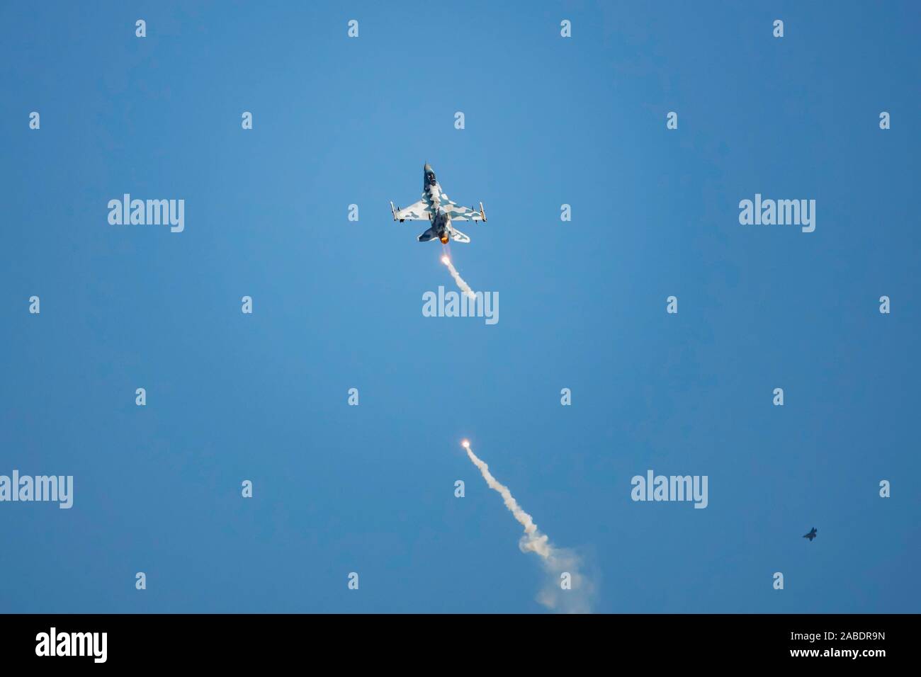 Las Vegas, NOV 17: F-16 Falcon flying demo in USAF Air show at Nellis ...