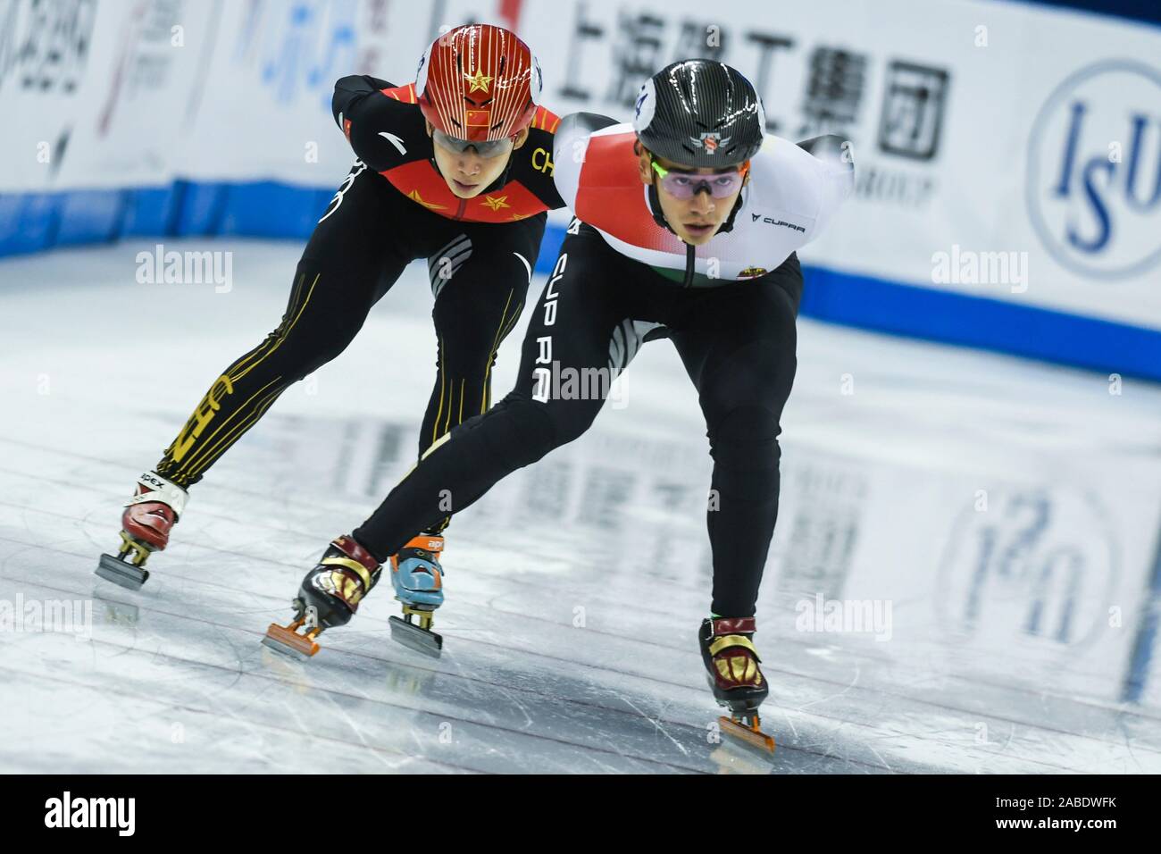 Skaters compete at the semifinal of man's 5000m relay track speed ...