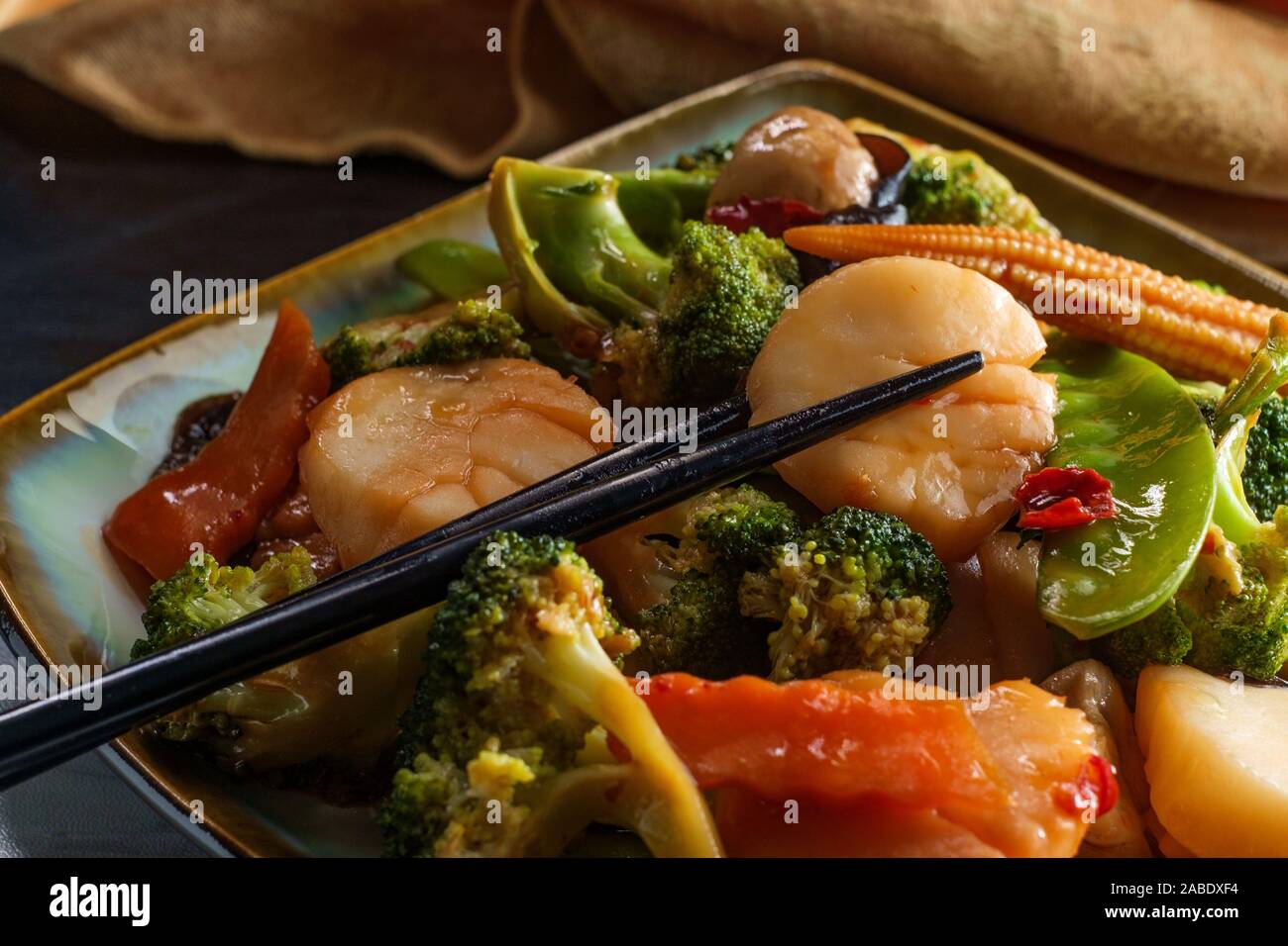 Szechuan stir fried scallops with Chinese Vegetables Stock Photo - Alamy