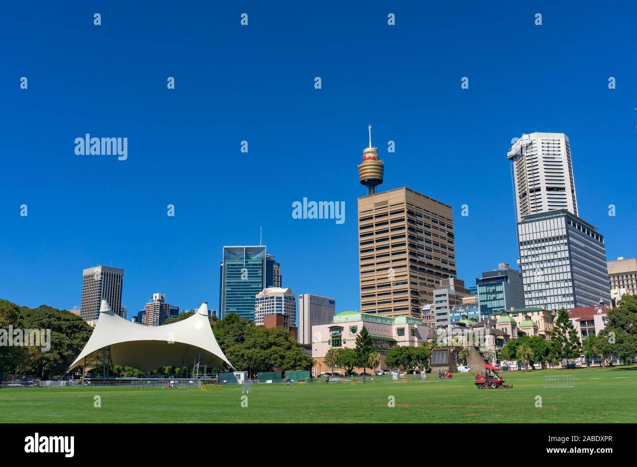 Public stage hi-res stock photography and images - Alamy