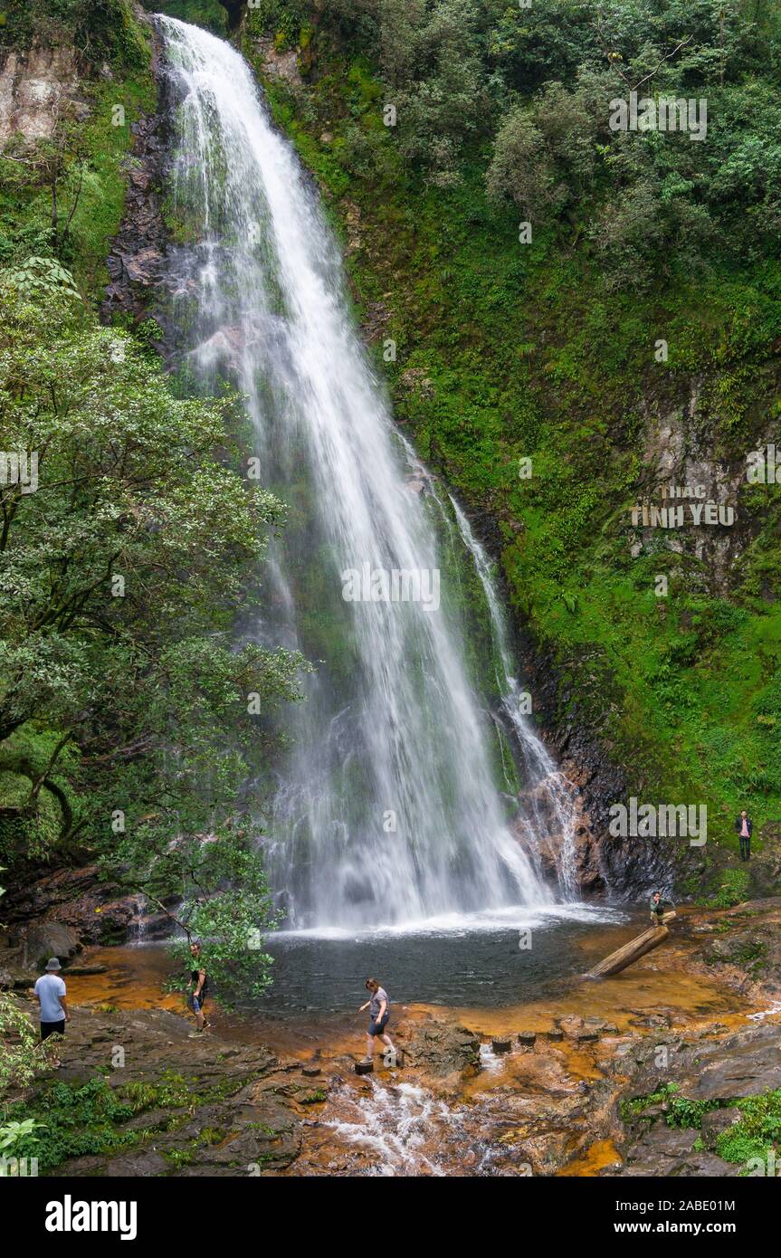 SaPa, Vietnam - August 20, 2017: Tourists at Love Waterfall landmark ...