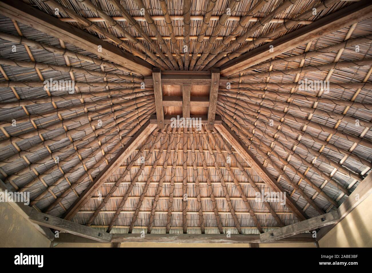 Japanese roof design hi-res stock photography and images - Alamy