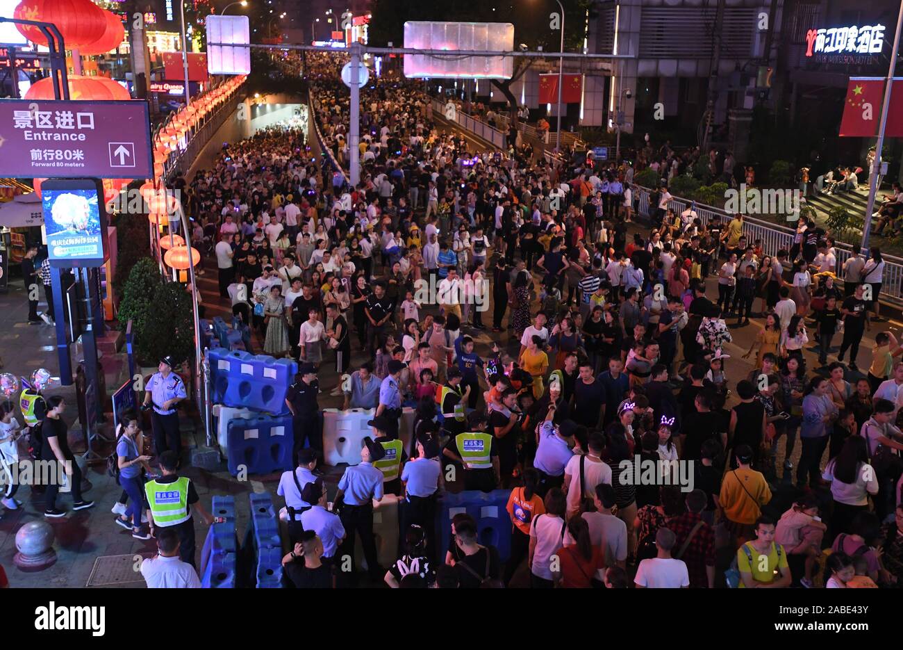 Millions of tourists from all over the country during the National Day ...