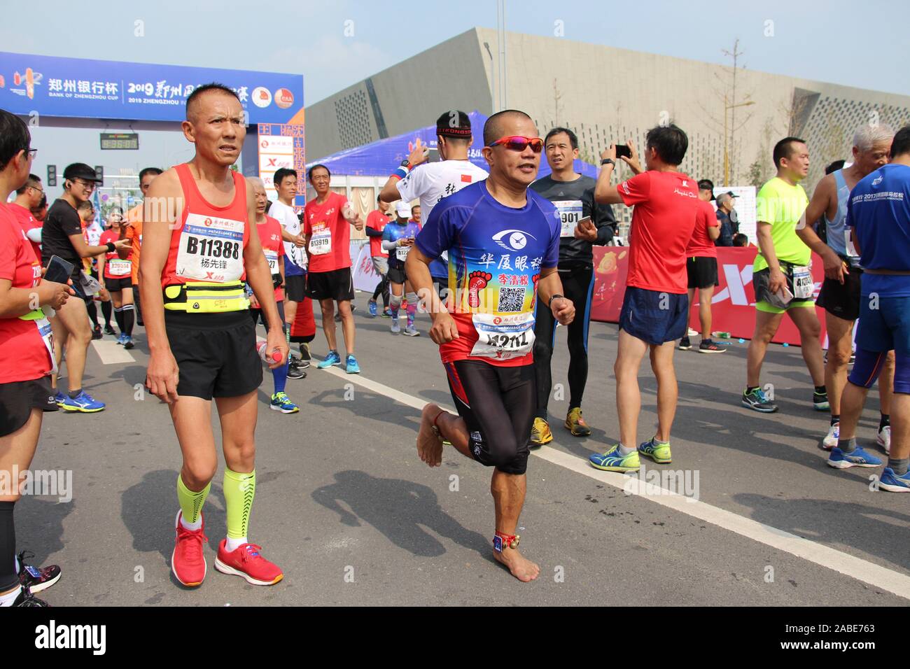 Li Qingmo, a 51-year-old running lover, finishes Zhengzhou ...