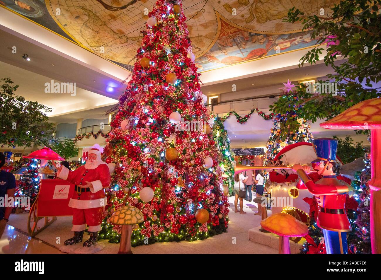 A creative christmas display within the Waterfront Hotel,Cebu City ...