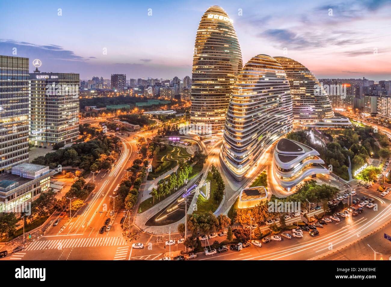 Asymmetric building hi-res stock photography and images - Alamy