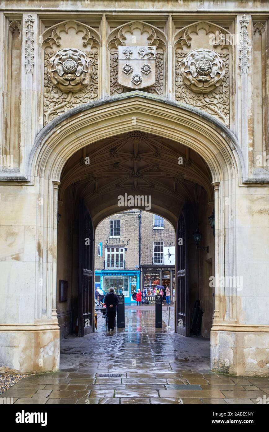 Inside college cambridge university hi-res stock photography and images ...