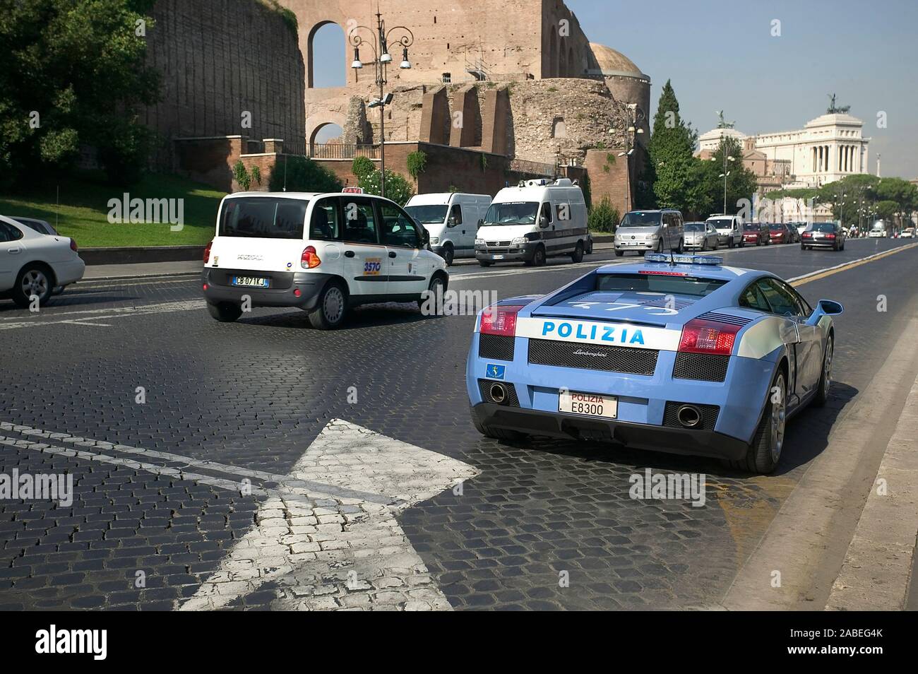 Italian police car hi-res stock photography and images - Alamy