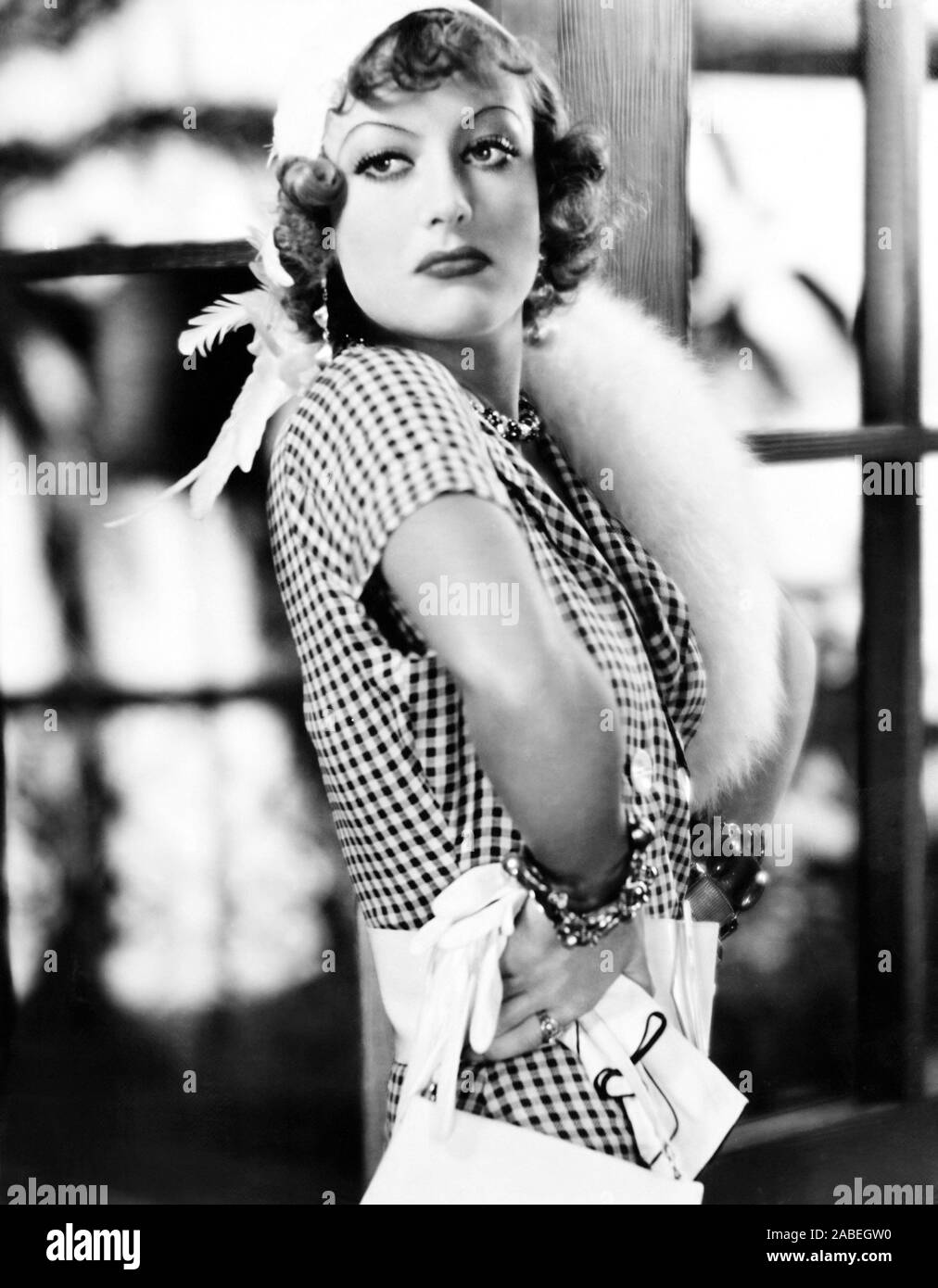 RAIN, Joan Crawford, 1932 Stock Photo - Alamy