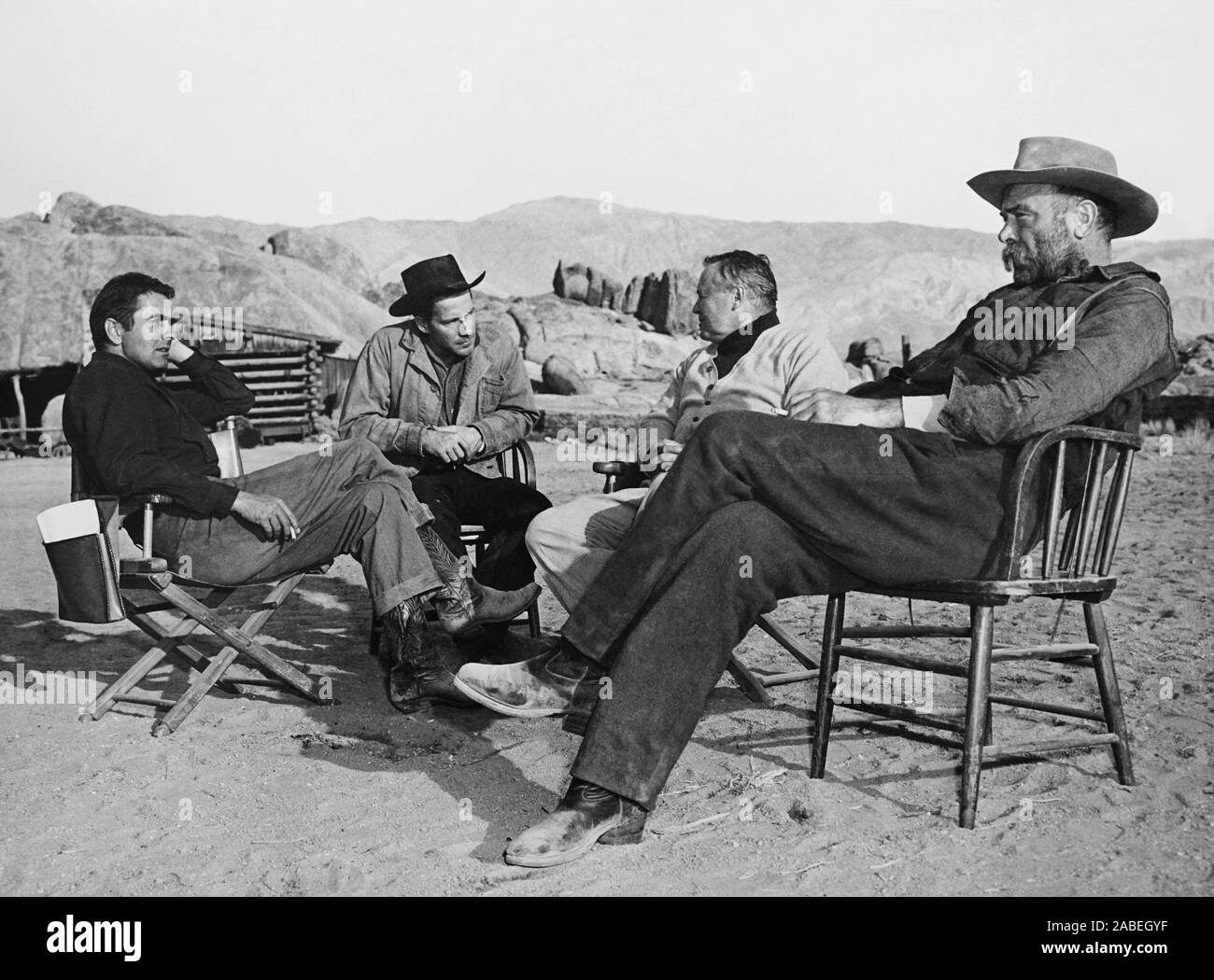 RAWHIDE, from left: Tyrone Power, Hugh Marlowe, director Henry Hathaway ...