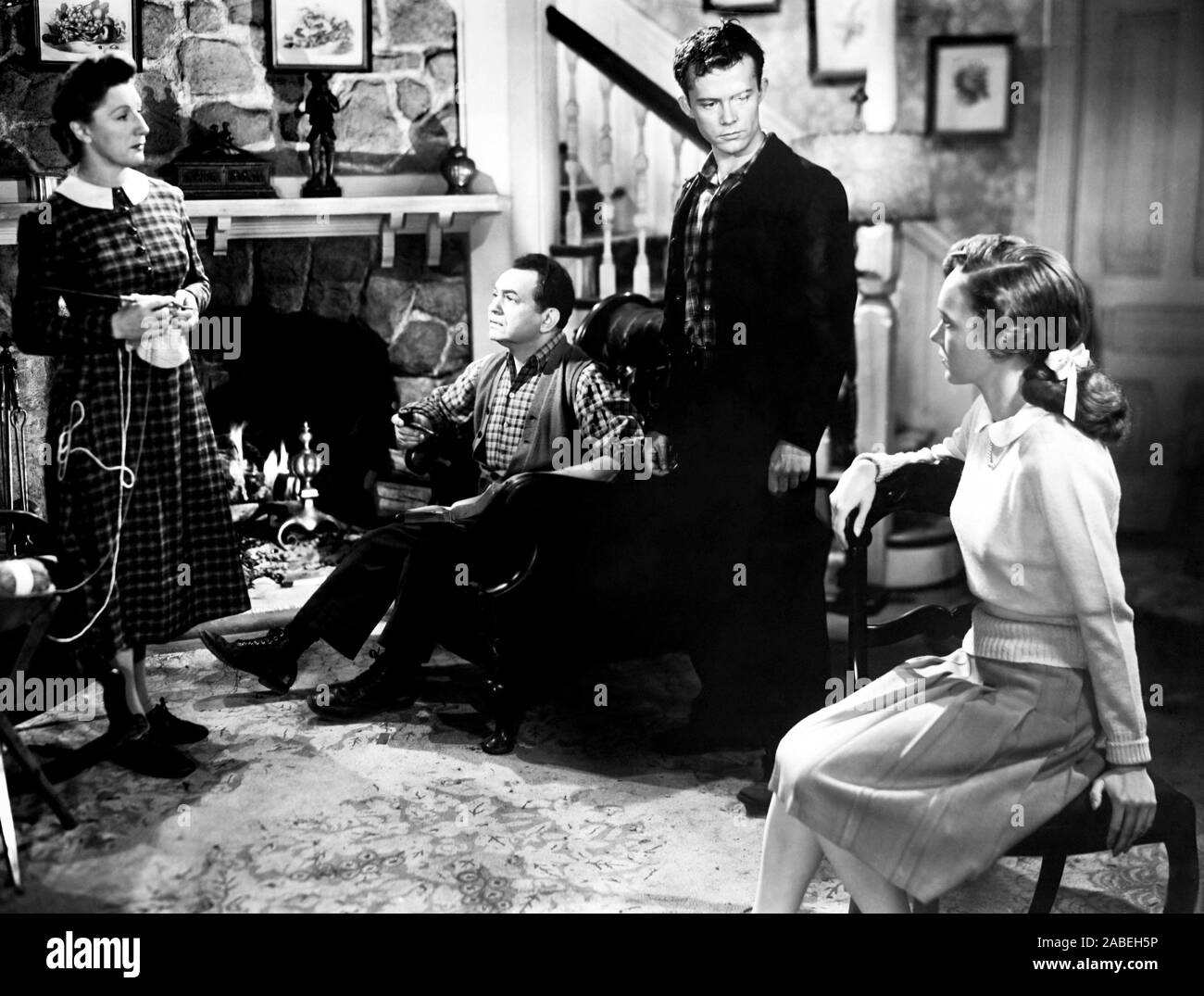 THE RED HOUSE, from left, Judith Anderson, Edward G. Robinson, Lon ...