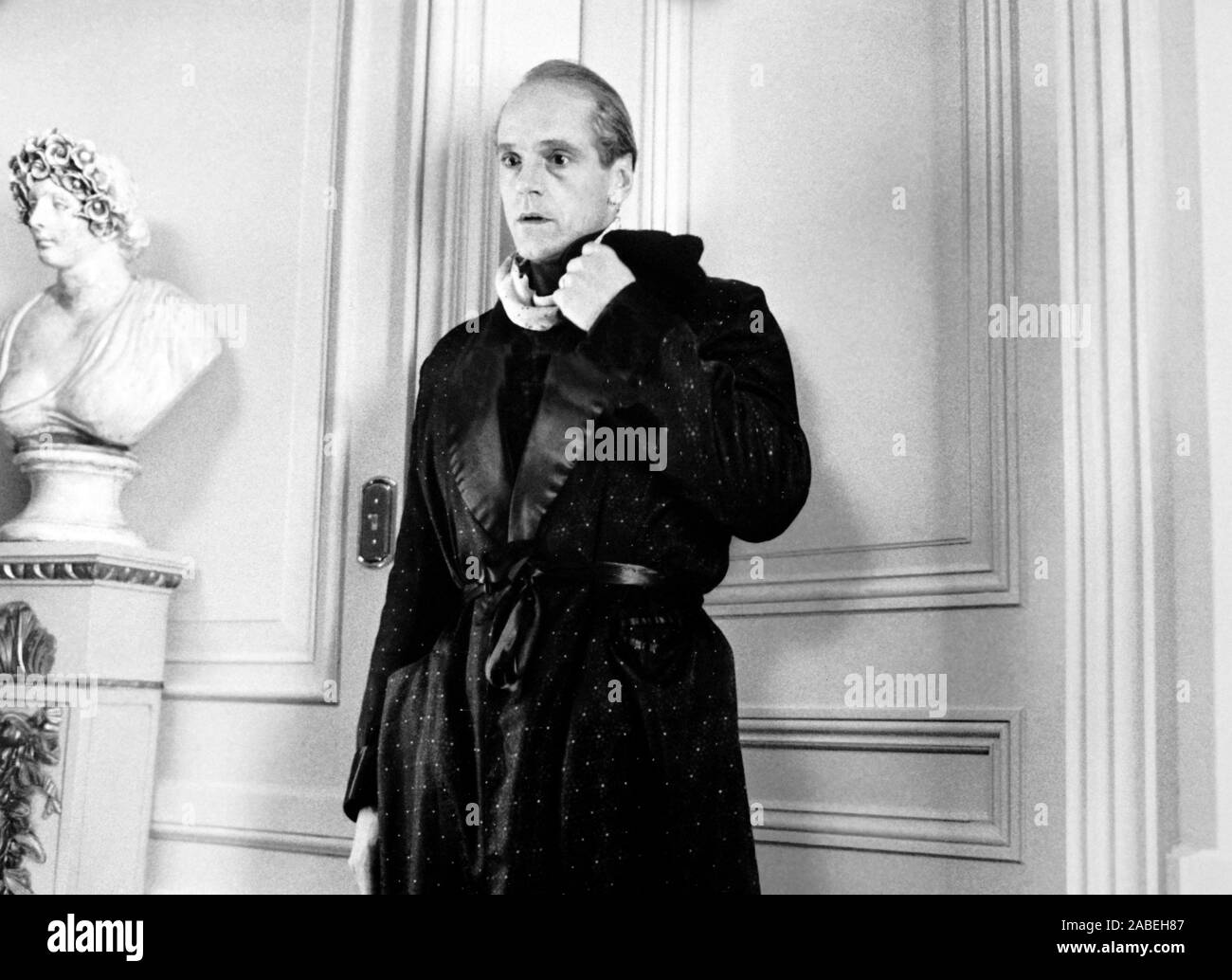 REVERSAL OF FORTUNE, Jeremy Irons, 1990. ©Warner Brothers/courtesy ...