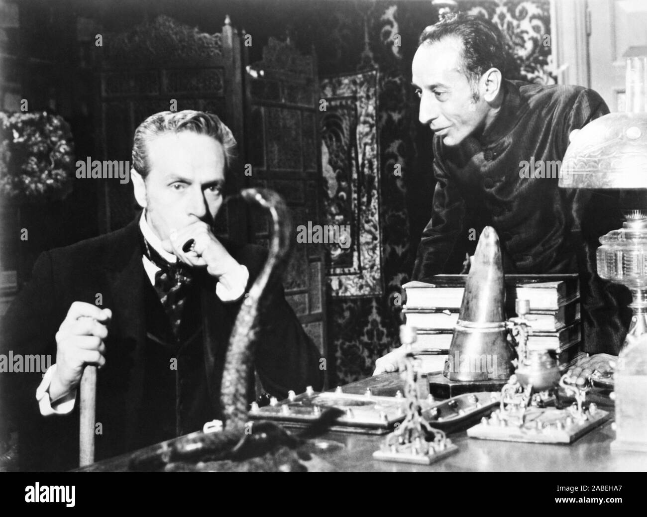 THE REPTILE, from left: Noel Willman, Marne Maitland, 1966, TM ...