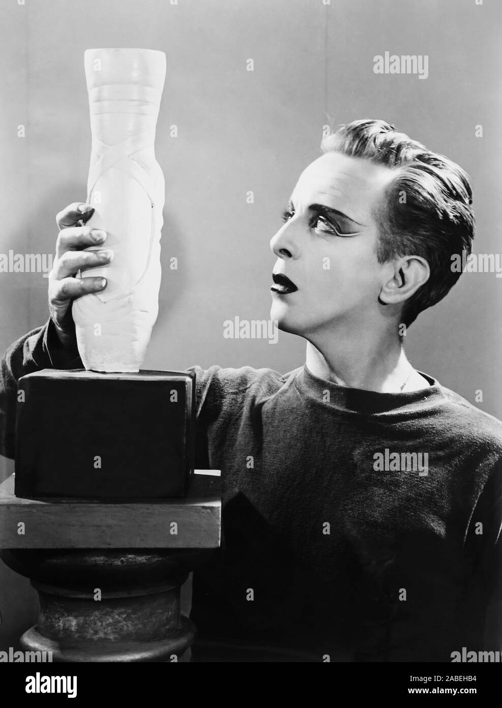 THE RED SHOES, Robert Helpmann, 1948 Stock Photo - Alamy