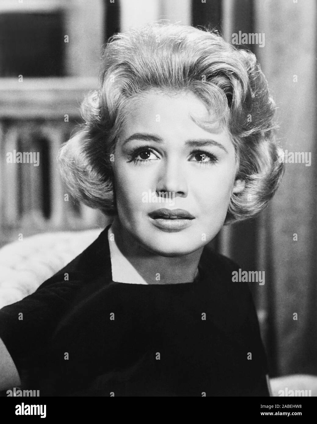 ROMANOFF AND JULIET, Sandra Dee, 1961 Stock Photo - Alamy