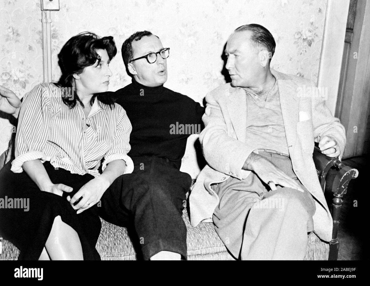THE ROSE TATTOO, from left, director Daniel Mann, Anna Magnani ...