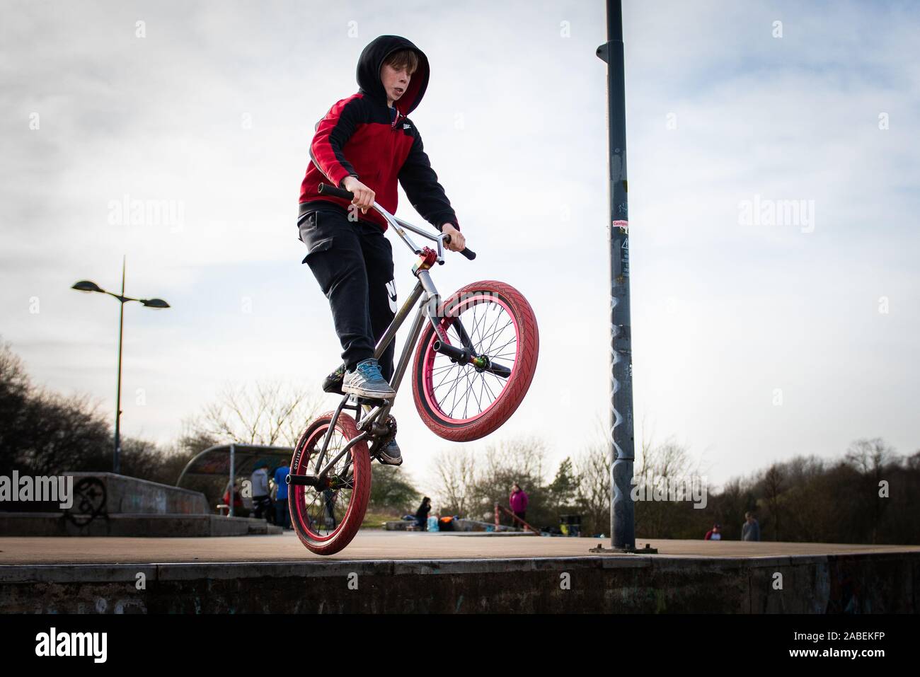 Bmx riding hi-res stock photography and images - Alamy