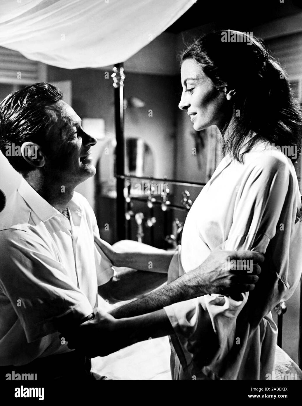 THE 7th DAWN, (aka THE SEVENTH DAWN), from left, William Holden ...