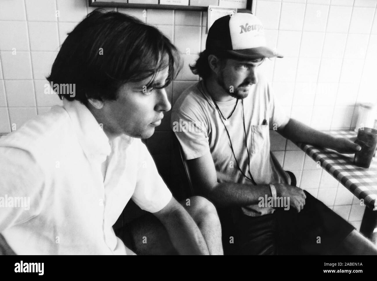 SLACKER, director Richard Linklater (left) on set, 1990, © Orion ...