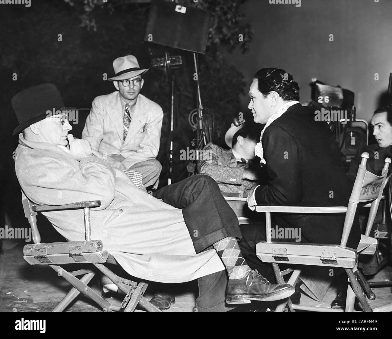 A SLIGHT CASE OF MURDER, from left: director Lloyd Bacon, assistant ...