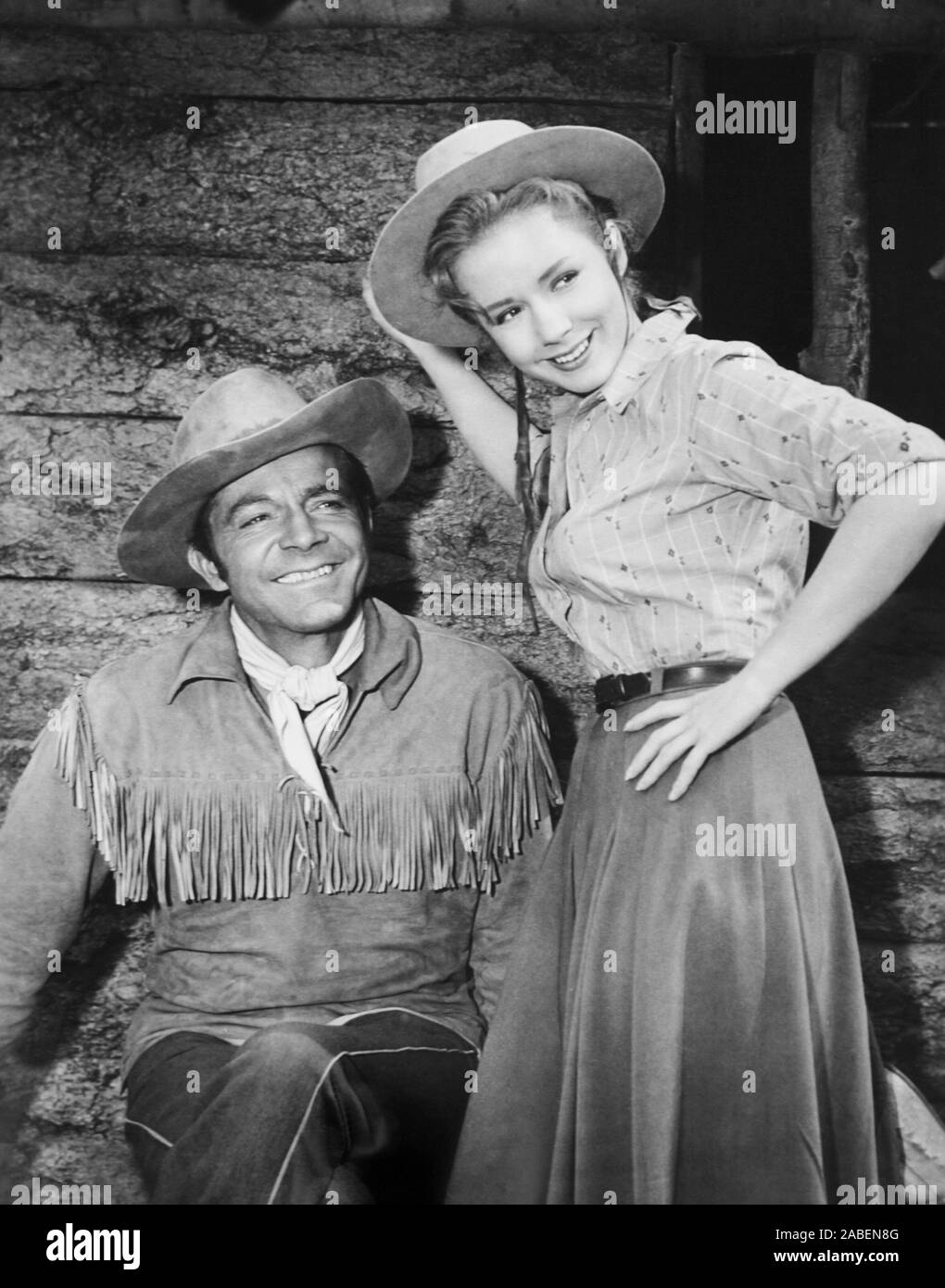 SMOKE SIGNAL, from left: Dana Andrews, Piper Laurie, 1955 Stock Photo ...