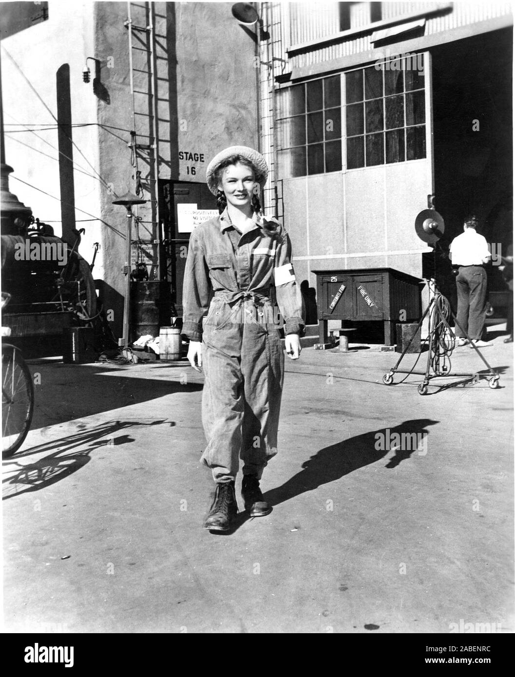 SO PROUDLY WE HAIL, Veronica Lake, on the Paramount lot during filming ...