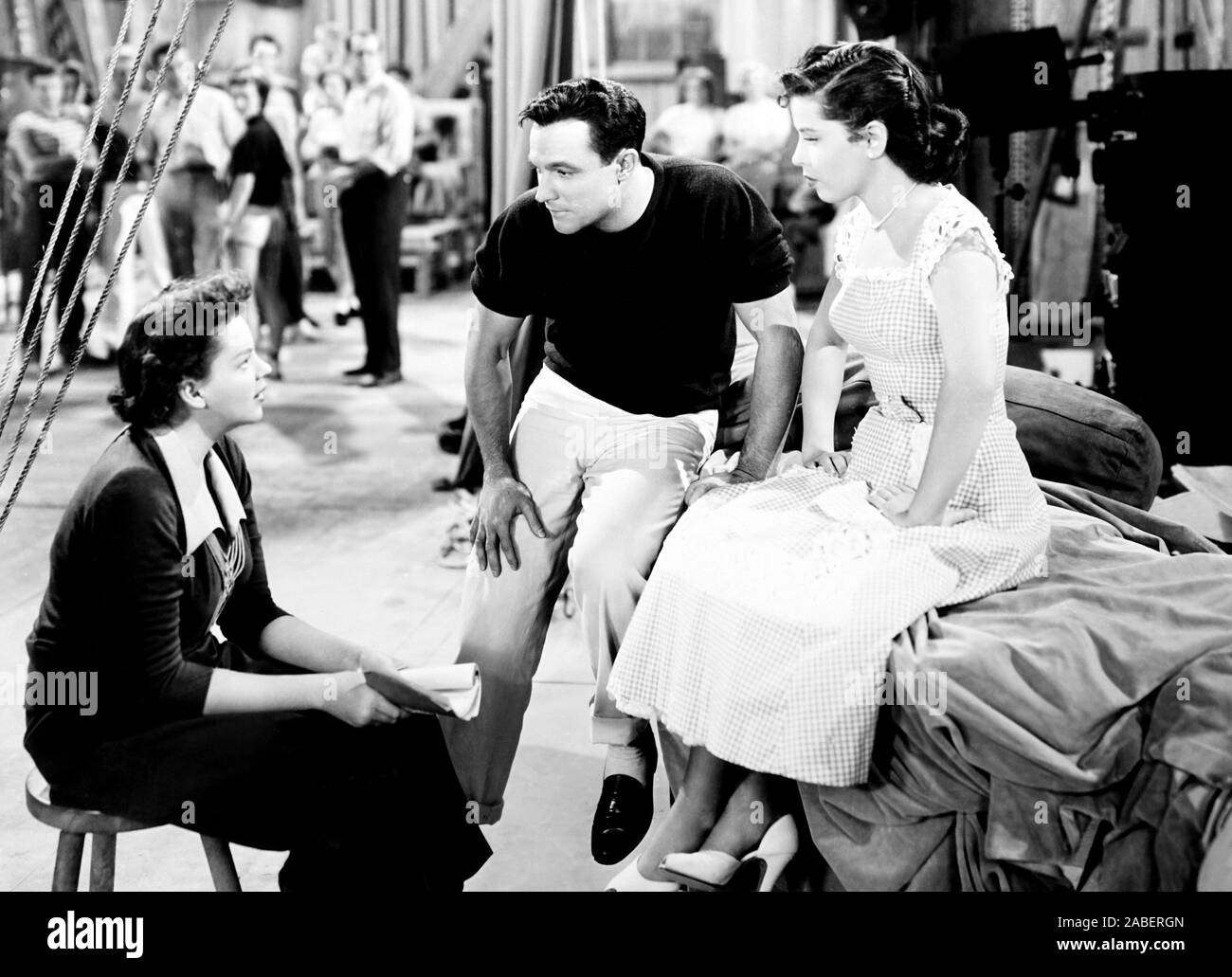 SUMMER STOCK, from left, Judy Garland, Gene Kelly, Gloria DeHaven, 1950 ...