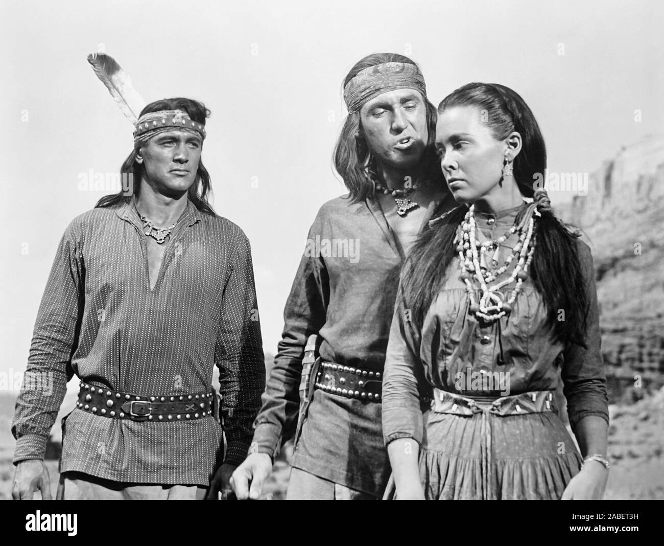TAZA, SON OF COCHISE, from left: Rock Hudson, Rex Reason (aka Bart ...