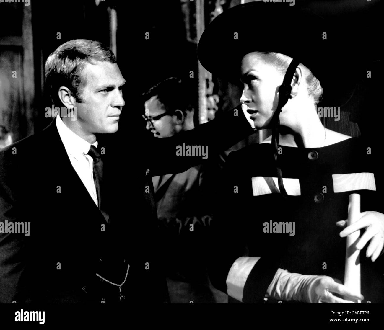 THE THOMAS CROWN AFFAIR, from left, Steve McQueen, Faye Dunaway (in an ...