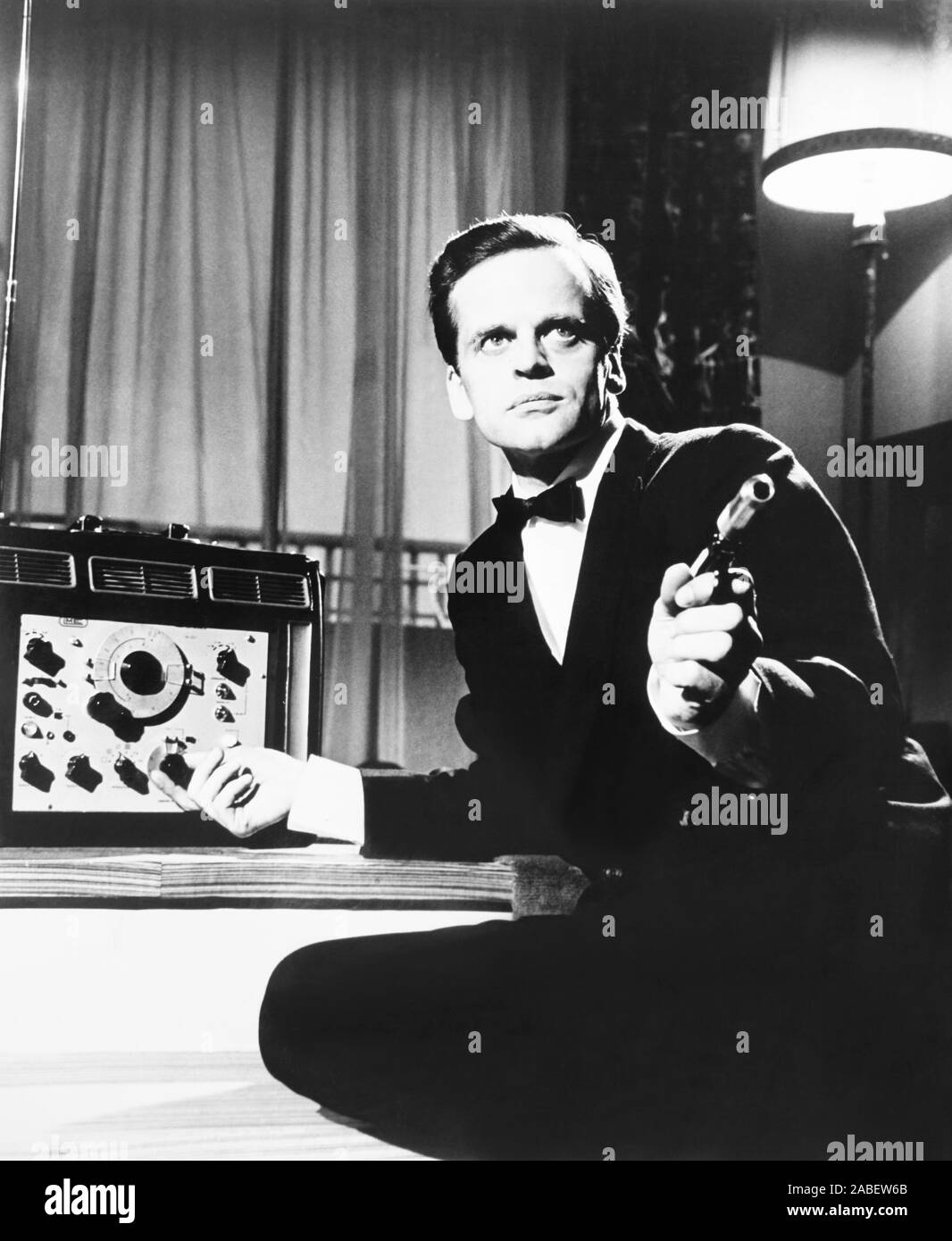 THAT MAN IN ISTANBUL, (aka ESTAMBUL 65), Klaus Kinski, 1965 Stock Photo ...
