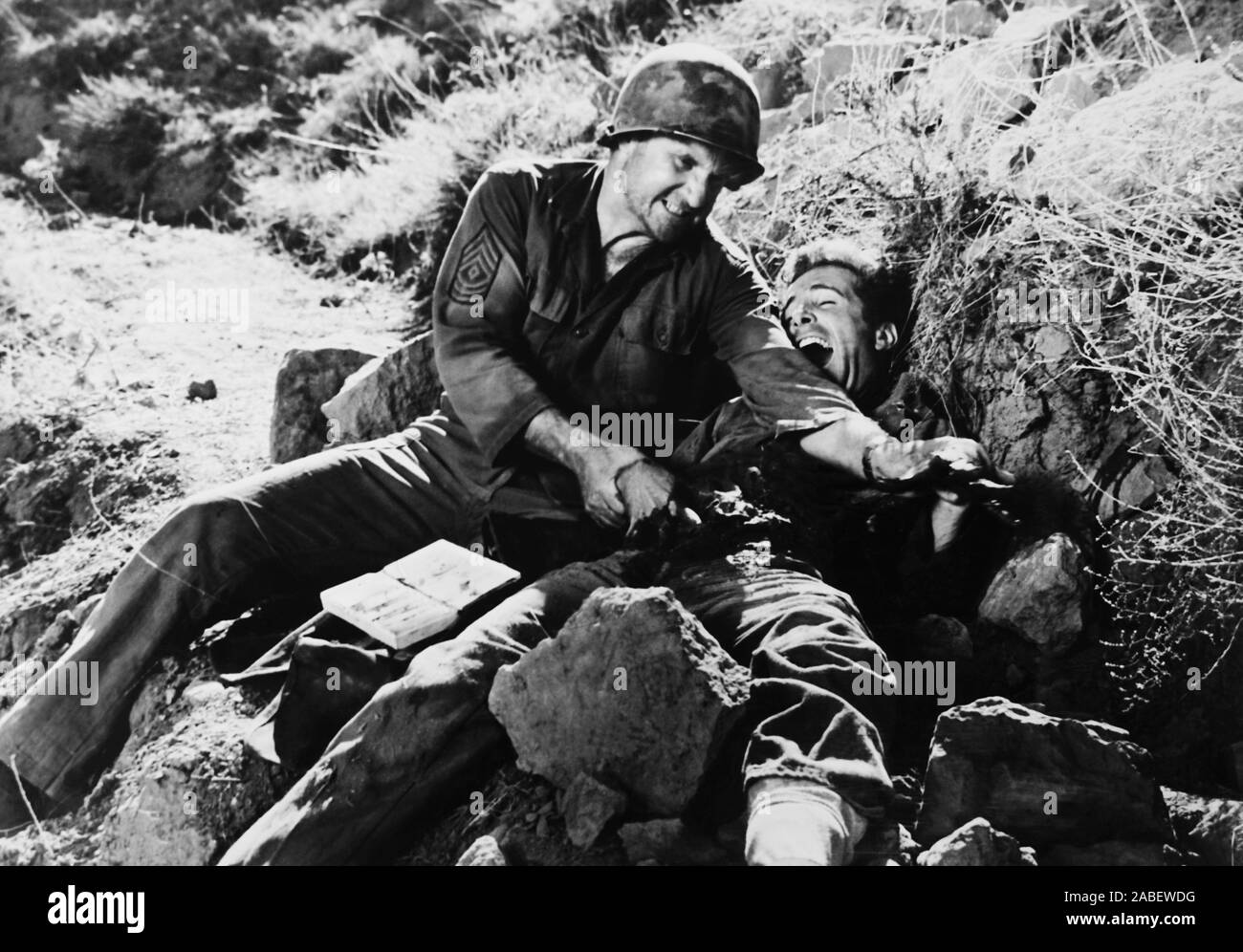 THE THIN RED LINE, Jack Warden (left), 1964 Stock Photo - Alamy