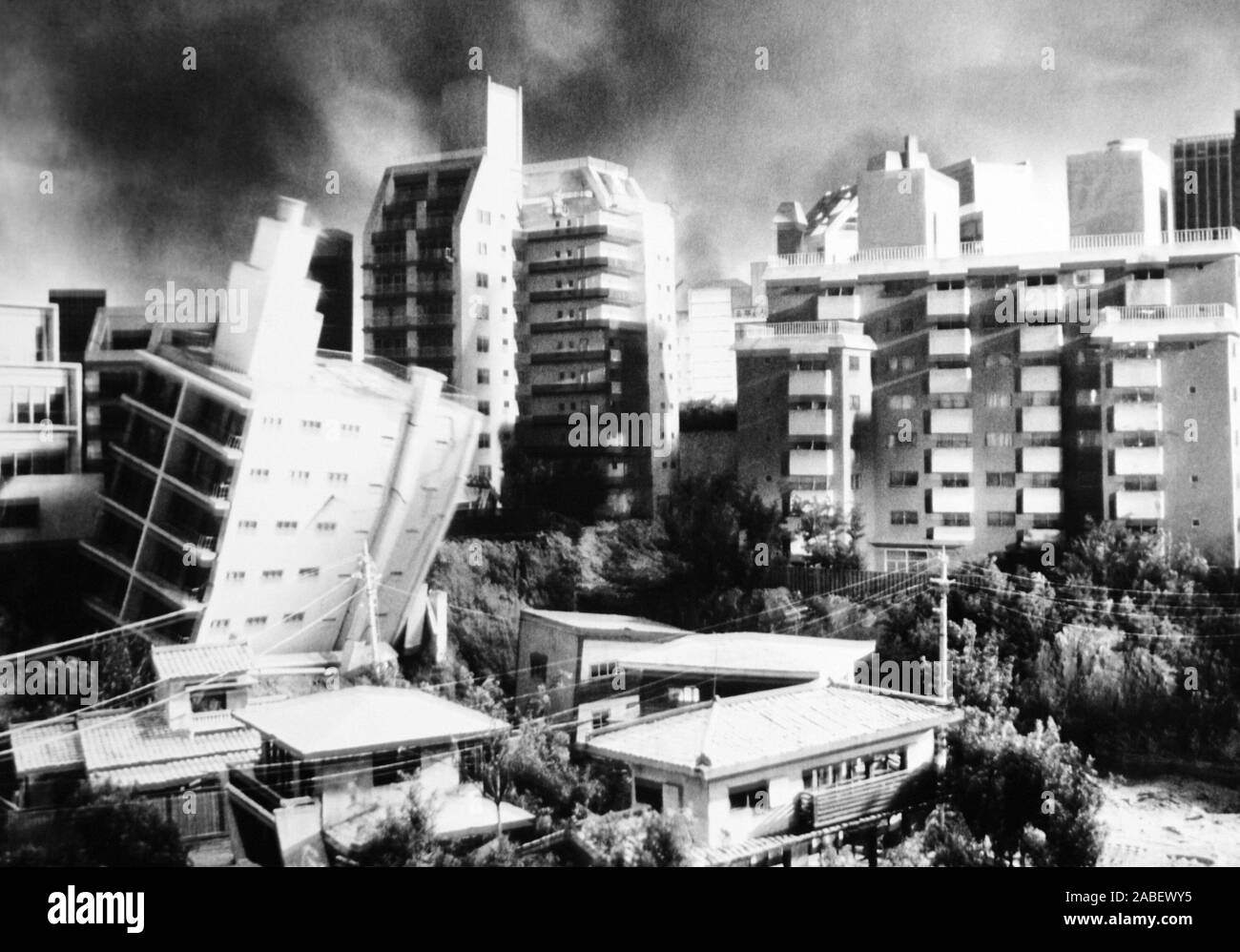 TIDAL WAVE, (aka NIPPON CHINBOTSU), 1973 Stock Photo - Alamy