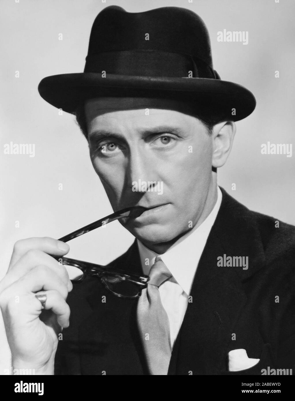 TIME WITHOUT PITY, Peter Cushing, 1957 Stock Photo - Alamy