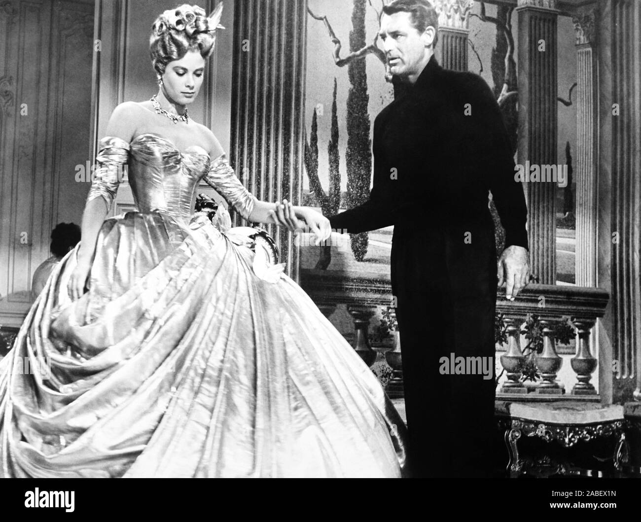 TO CATCH A THIEF, from left, Grace Kelly (in a gown by Edith Head ...