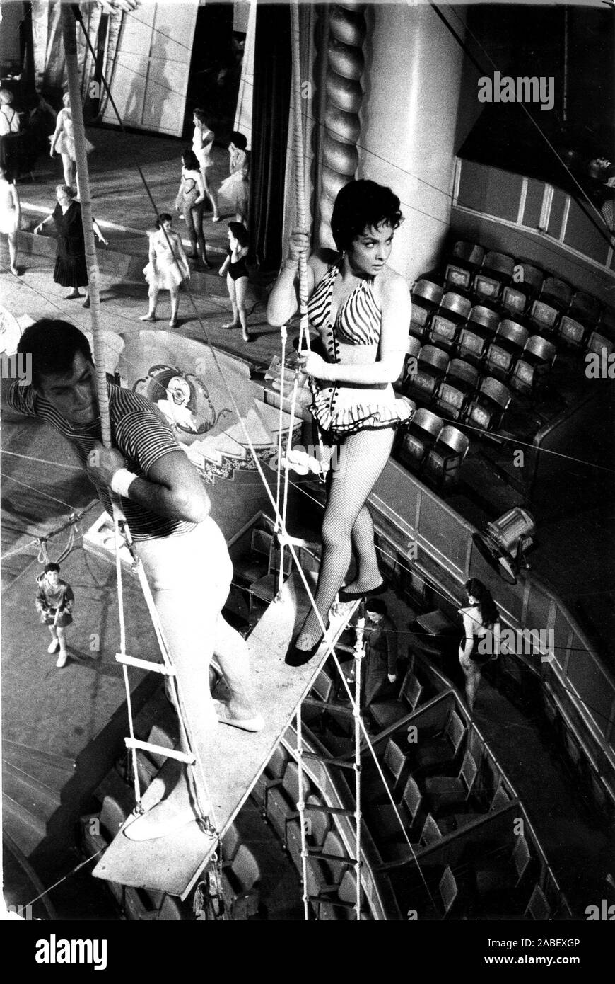 TRAPEZE, from left, Tony Curtis, Gina Lollobrigida, on-set, September ...
