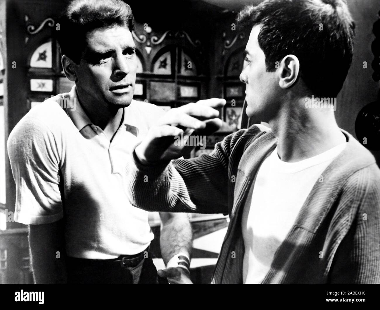 TRAPEZE, from left, Burt Lancaster, Tony Curtis, 1956 Stock Photo - Alamy