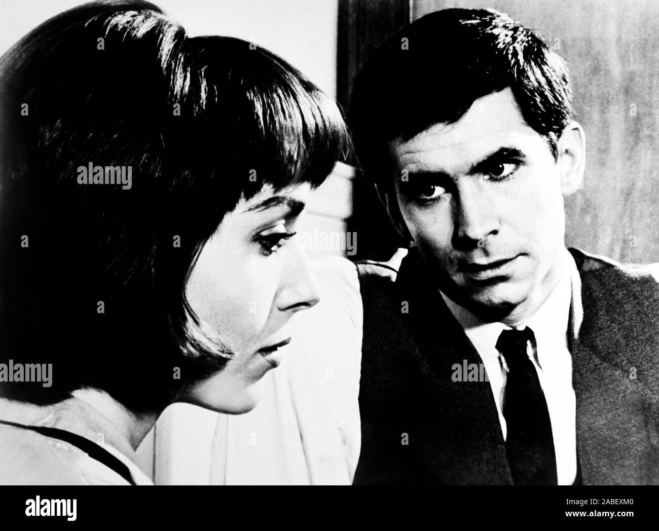 THE TRIAL, (aka LE PROCES), from left, Elsa Martinelli, Anthony Perkins ...