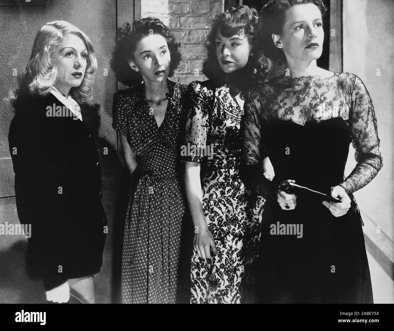 TWO THOUSAND WOMEN, (aka HOUSE OF 1000 WOMEN), from left: Renee Houston ...