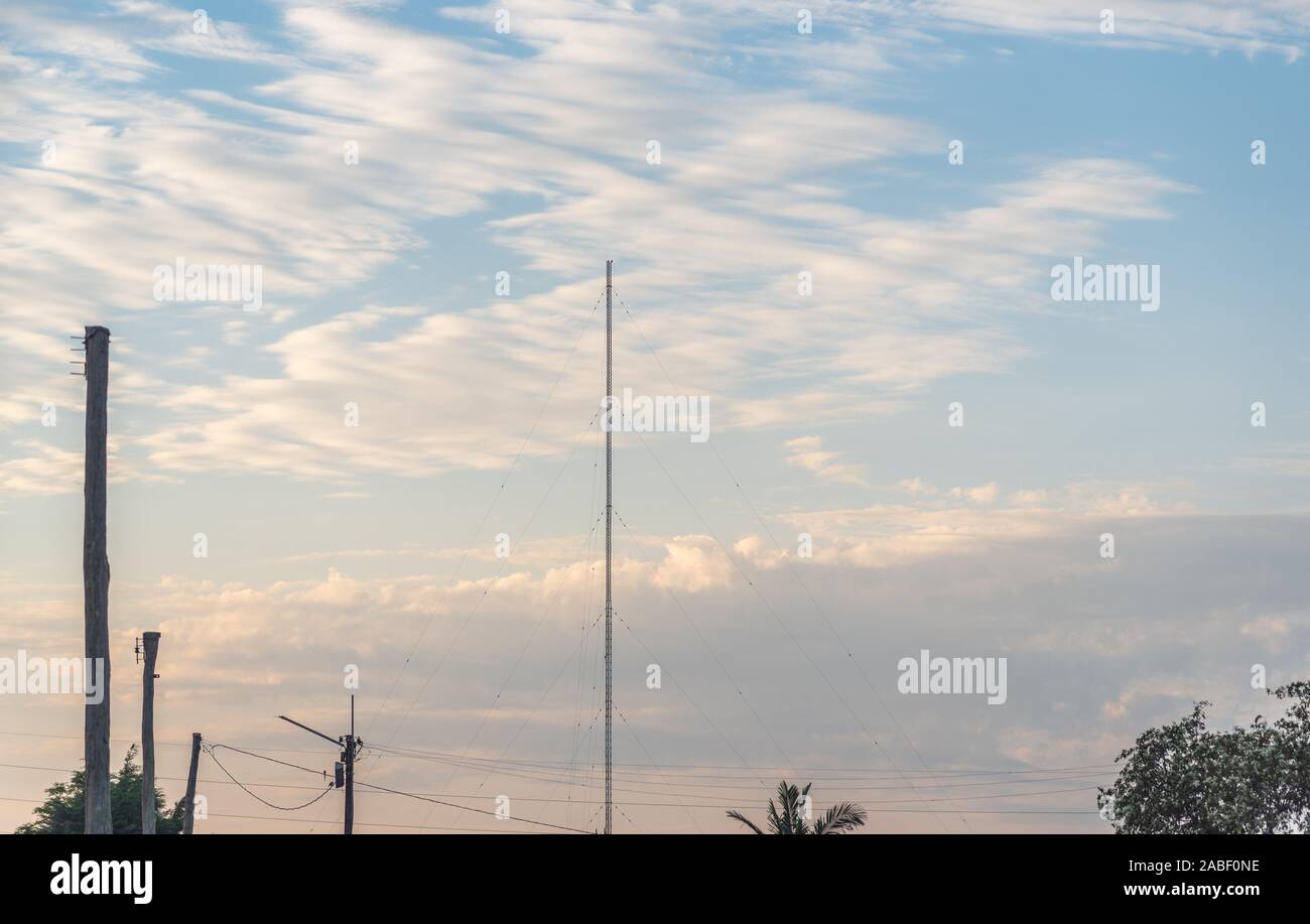 Fm mast hi-res stock photography and images - Alamy