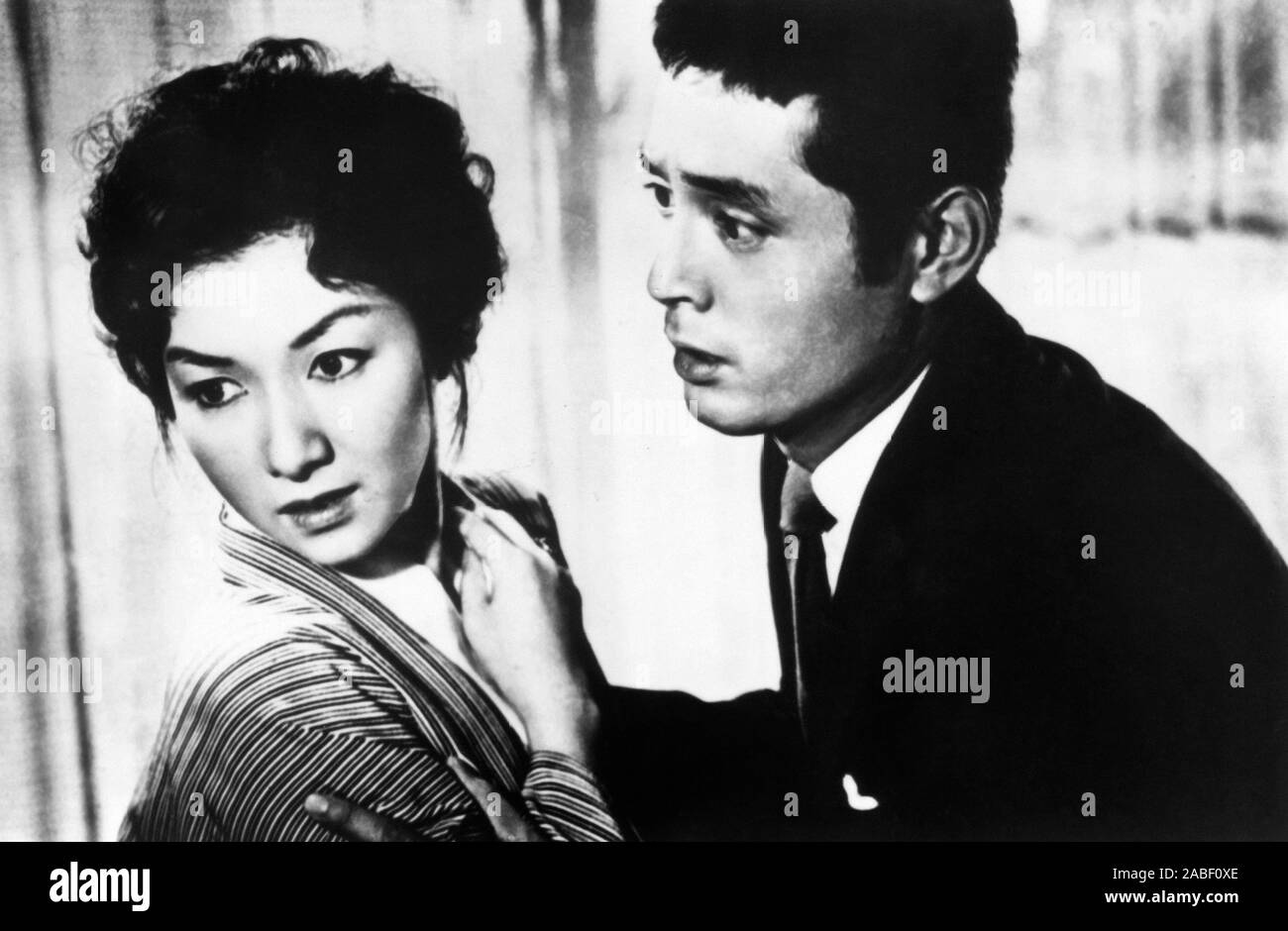 WHEN A WOMAN ASCENDS THE STAIRS, (aka ONNA GA KAIDAN WO AGARU TOKI ...