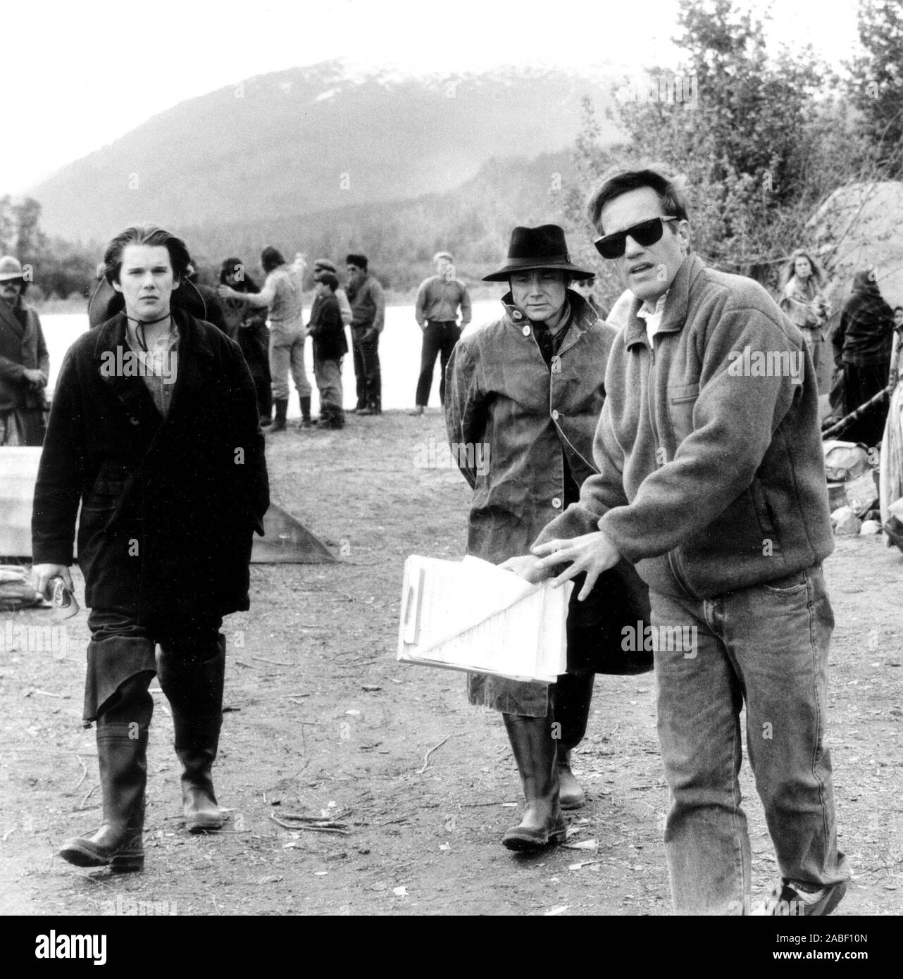 WHITE FANG, from left, Ethan Hawke, Klaus Maria Brandauer, director ...