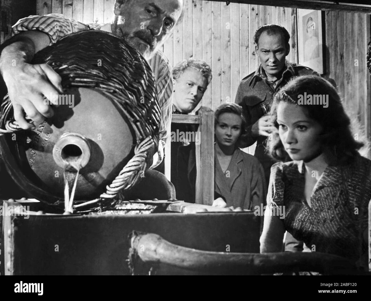 WHISKY GALORE!, (aka TIGHT LITTLE ISLAND), from left: Wylie Watson ...